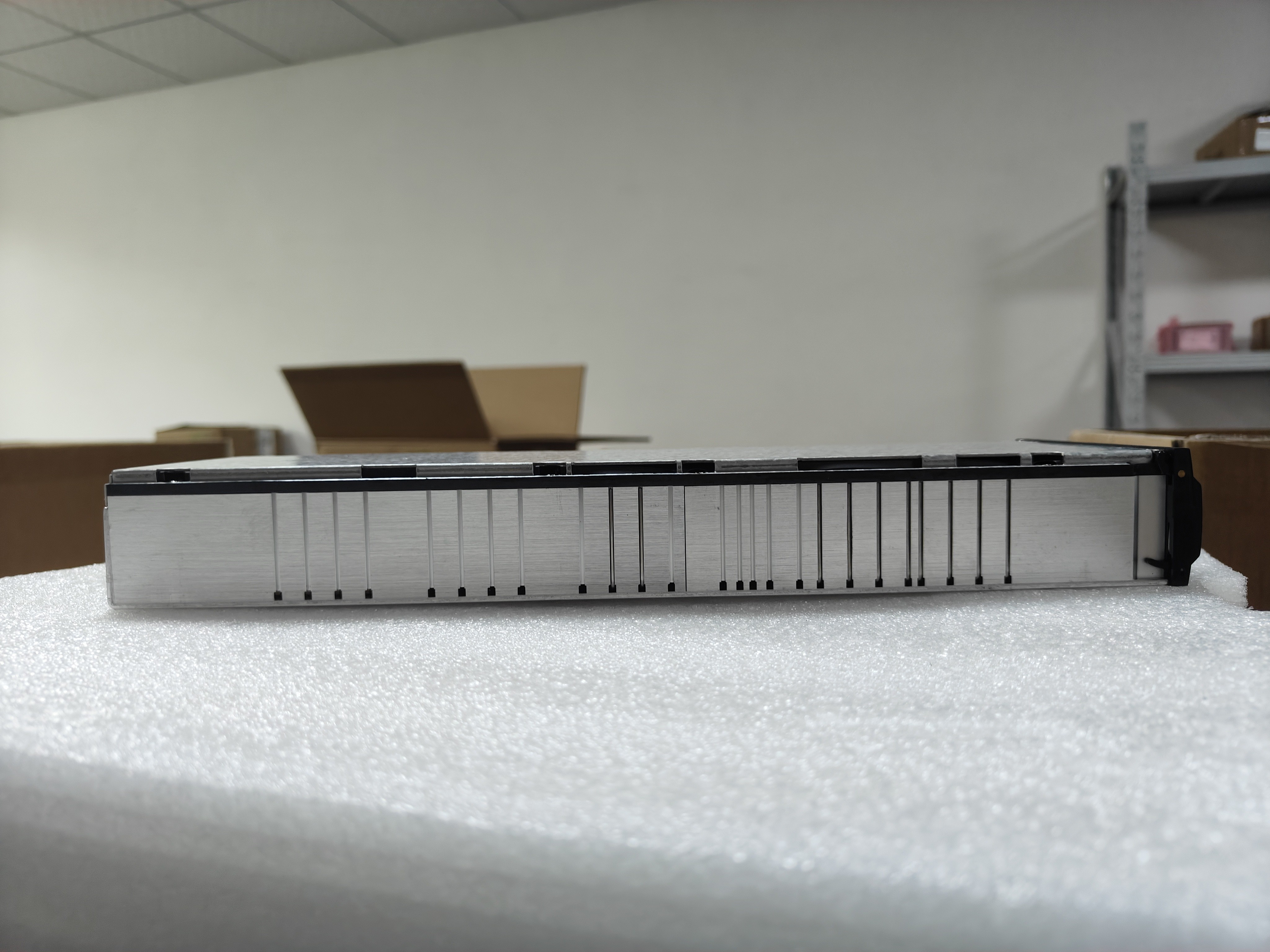 Совпадение для Subrack 19 1U ELTEK FLATPACK2 RECTIFICADORES
